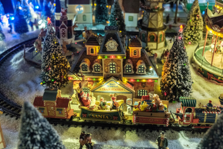 Creating a Wonderland Christmas Layout - Charles Ro Supply Company