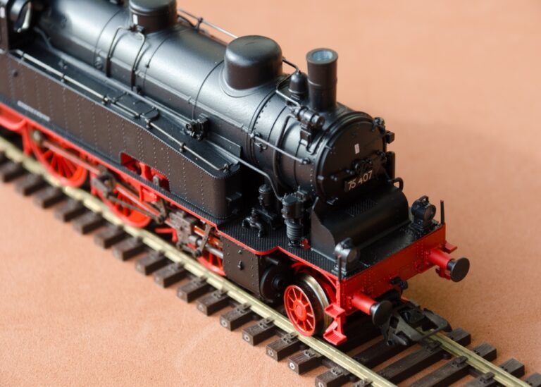 America's Largest Model Train Store | Charle's Ro